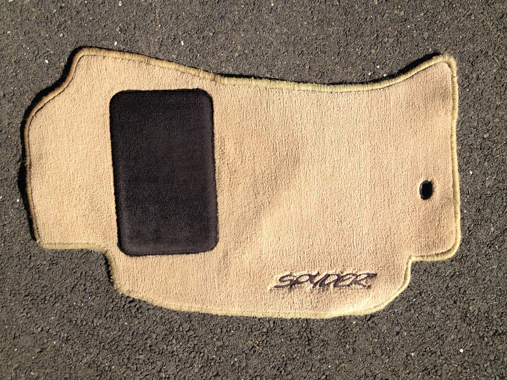 96 Spyder Floor Mats